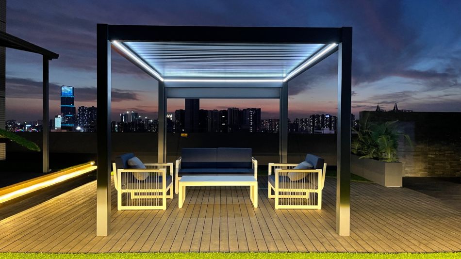 13'x10' Power Louvered Pergola w/Retractable Screen